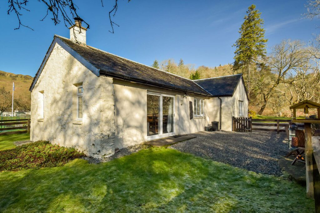 Blacksmiths Self Catering Cottage near Oban | Melfort Village